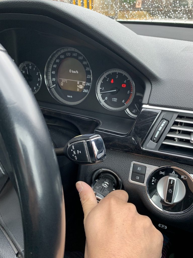 【岐阜・メルセデスW212のキー登録致します】岐阜市加納新本町・鍵の専門店さかえロック ｜2022.5.23 ｜岐阜県岐阜市｜鍵の専門店さかえロック