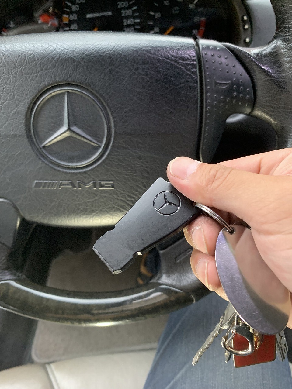 【メルセデスW210（並行車）のキーレス作りました】鍵の専門店さかえロック ｜2022.10.31 ｜岐阜県岐阜市｜鍵の専門店さかえロック
