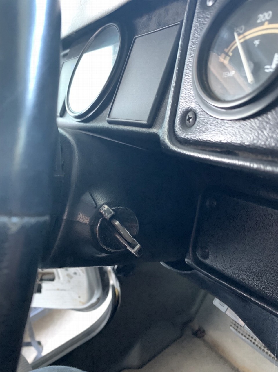 【岐阜ハマーH1の鍵作成伺います】岐阜市加納新本町・鍵の専門店さかえロック ｜2022.11.25 ｜岐阜県岐阜市｜鍵の専門店さかえロック